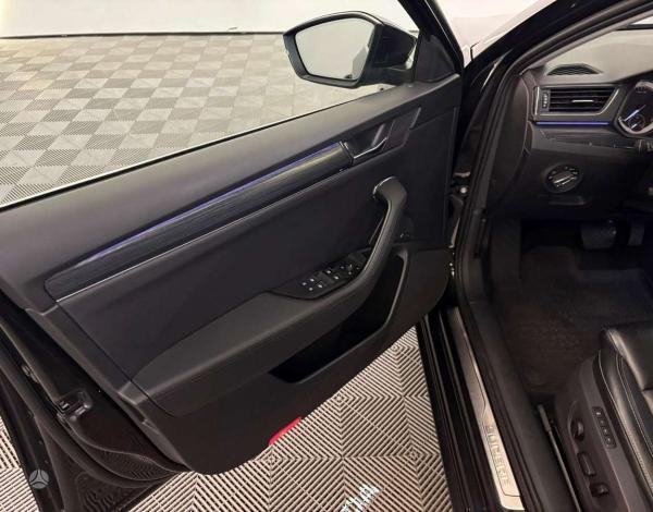 Black Skoda SuperB 2019 in Marijampole, with an engine capacity of 1.97 L and mileage of 221 thousand km for 18450 €, photo 7 on AUTOMOTO.COM.LV