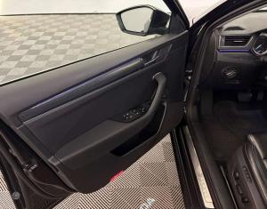 Black Skoda SuperB 2019 in Marijampole, with an engine capacity of 1.97 L and mileage of 221 thousand km for 18450 €, photo 7 on AUTOMOTO.COM.LV
