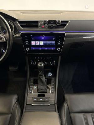 Black Skoda SuperB 2019 in Marijampole, with an engine capacity of 1.97 L and mileage of 221 thousand km for 18450 €, photo 19 on AUTOMOTO.COM.LV