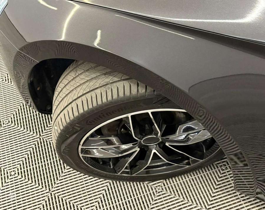 Black Skoda SuperB 2019 in Marijampole, with an engine capacity of 1.97 L and mileage of 221 thousand km for 18450 €, photo 27 on AUTOMOTO.COM.LV