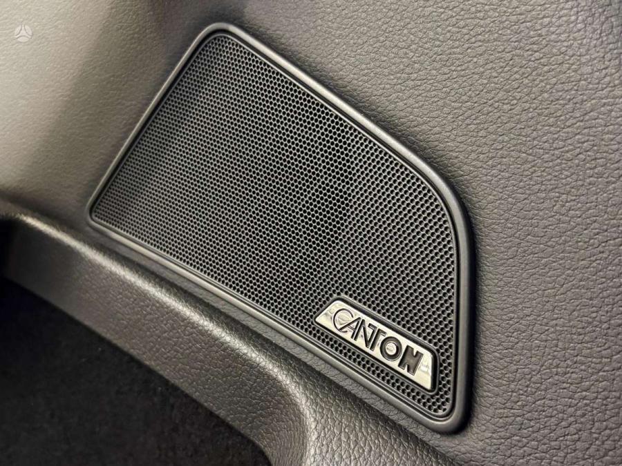 Black Skoda SuperB 2019 in Marijampole, with an engine capacity of 1.97 L and mileage of 221 thousand km for 18450 €, photo 34 on AUTOMOTO.COM.LV