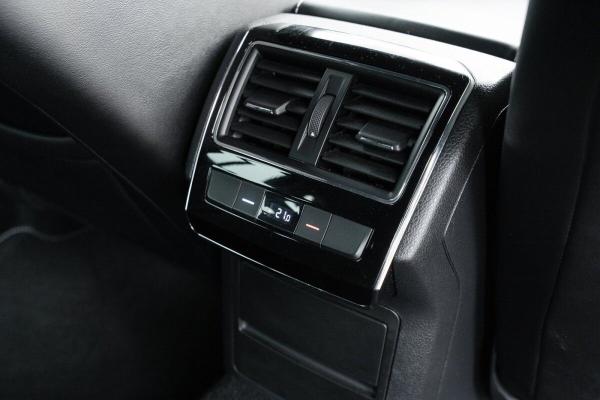Skoda SuperB 2019 Rīga vietnē Melns Skoda SuperB 2019 Rīga, ar dzinēja tilpumu 2.00 L un nobraukumu 207 tūkst. km par 16900 €, foto 8 vietnē AUTOMOTO.COM.LV