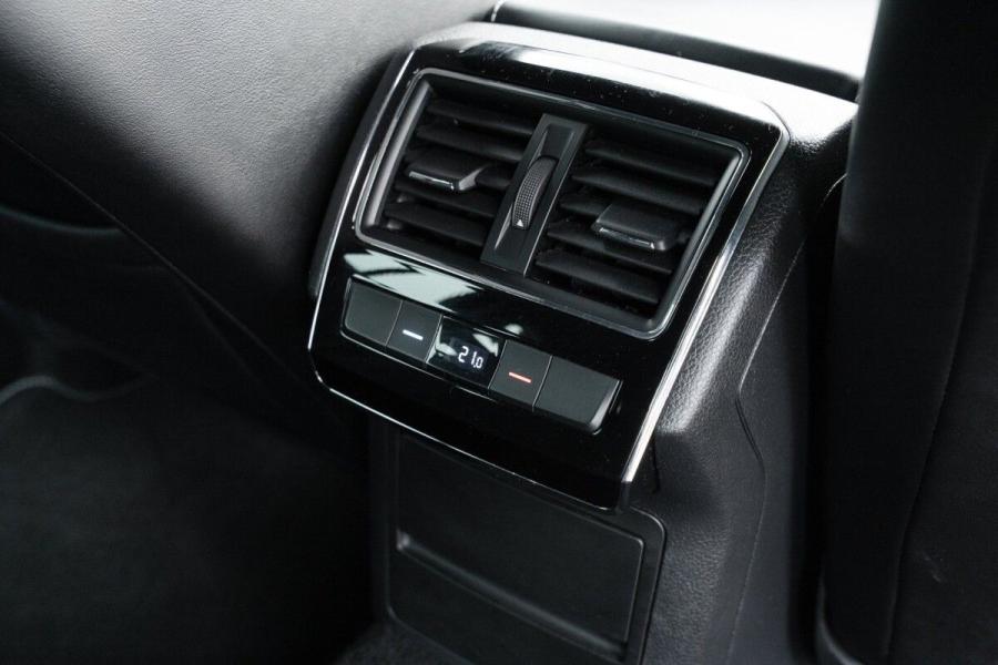 Melns Skoda SuperB 2019 Rīga, ar dzinēja tilpumu 2.00 L un nobraukumu 207 tūkst. km par 16900 €, foto 8 vietnē AUTOMOTO.COM.LV