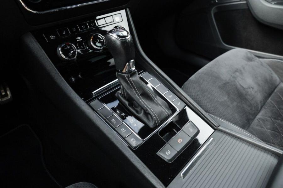 Melns Skoda SuperB 2019 Rīga, ar dzinēja tilpumu 2.00 L un nobraukumu 207 tūkst. km par 16900 €, foto 20 vietnē AUTOMOTO.COM.LV