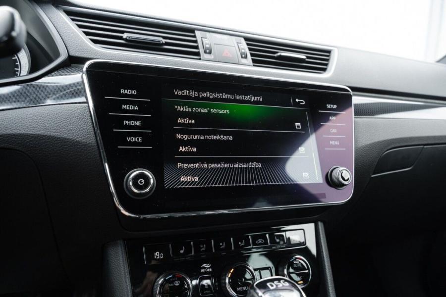 Melns Skoda SuperB 2019 Rīga, ar dzinēja tilpumu 2.00 L un nobraukumu 207 tūkst. km par 16900 €, foto 27 vietnē AUTOMOTO.COM.LV