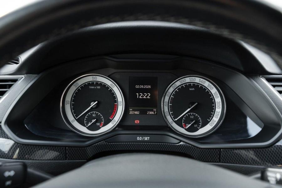 Melns Skoda SuperB 2019 Rīga, ar dzinēja tilpumu 2.00 L un nobraukumu 207 tūkst. km par 16900 €, foto 16 vietnē AUTOMOTO.COM.LV