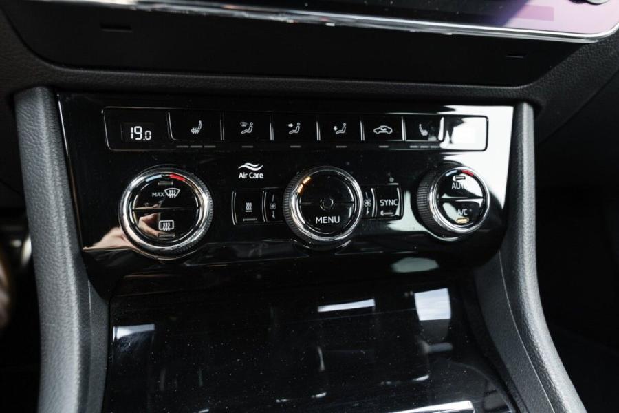 Melns Skoda SuperB 2019 Rīga, ar dzinēja tilpumu 2.00 L un nobraukumu 207 tūkst. km par 16900 €, foto 21 vietnē AUTOMOTO.COM.LV