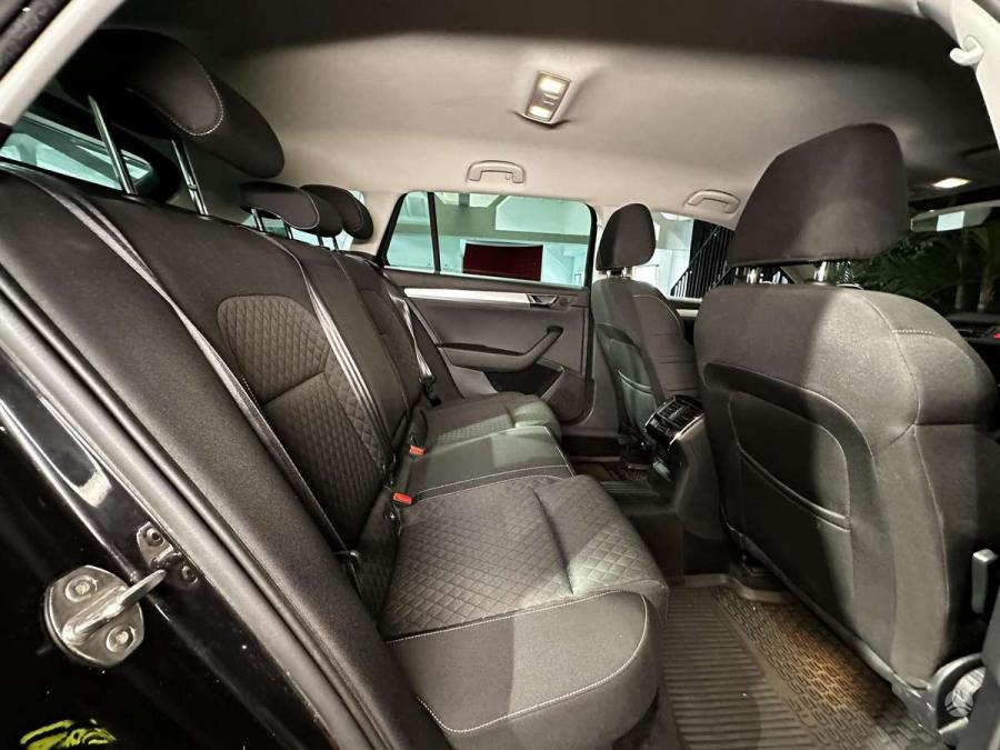 Melns Skoda SuperB 2019 Viļņa, ar dzinēja tilpumu 1.98 L un nobraukumu 177 tūkst. km par 17000 €, foto 17 vietnē AUTOMOTO.COM.LV