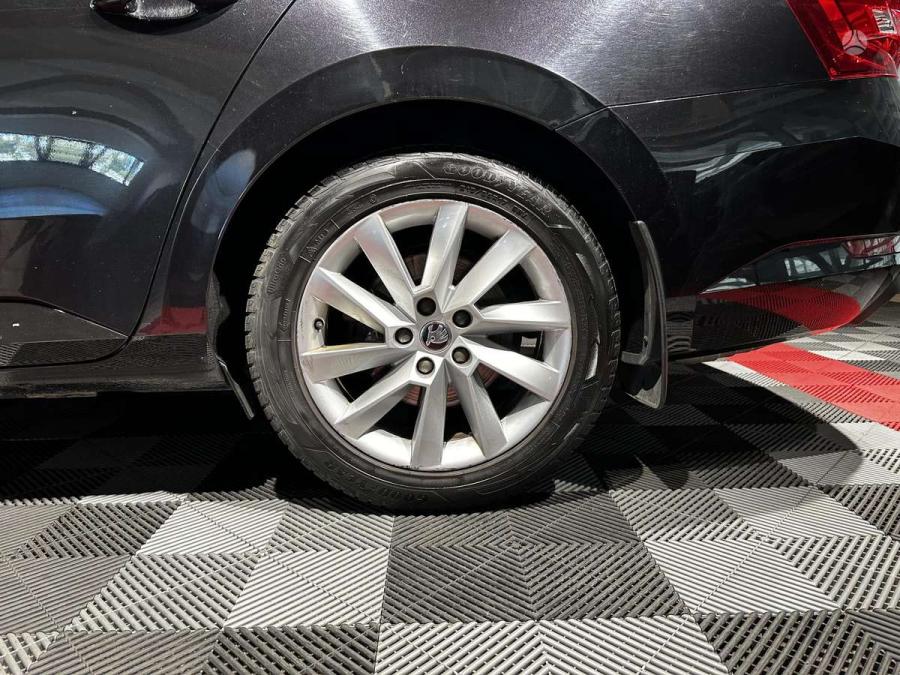 Melns Skoda SuperB 2019 Viļņa, ar dzinēja tilpumu 1.98 L un nobraukumu 177 tūkst. km par 17000 €, foto 23 vietnē AUTOMOTO.COM.LV