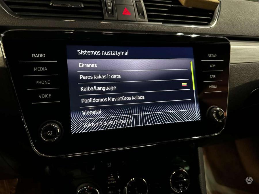 Melns Skoda SuperB 2019 Viļņa, ar dzinēja tilpumu 1.98 L un nobraukumu 177 tūkst. km par 17000 €, foto 30 vietnē AUTOMOTO.COM.LV