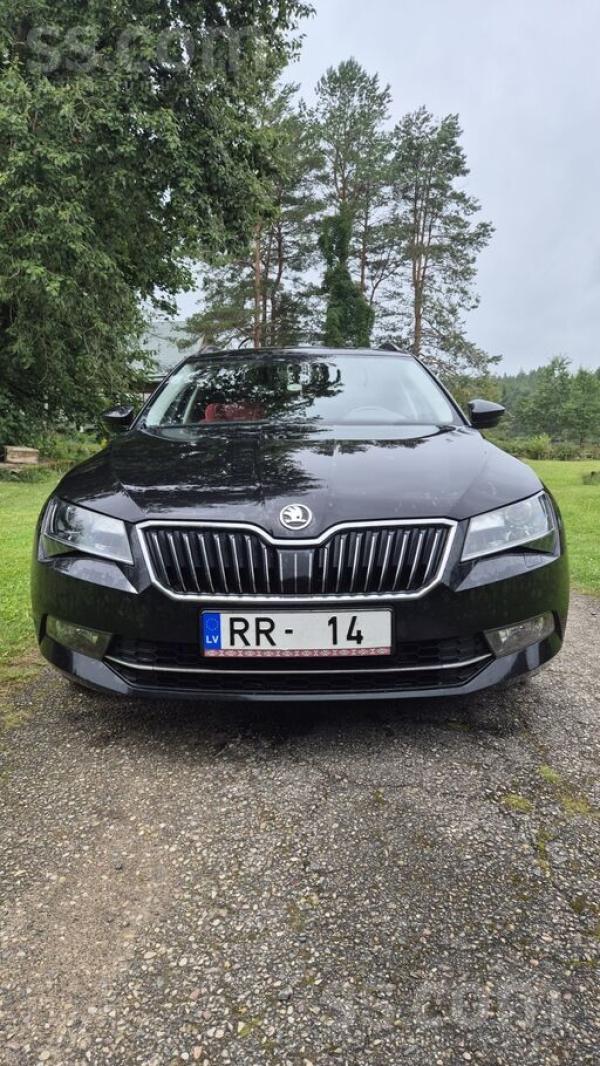 Black Skoda SuperB 2019 in Riga, with an engine capacity of 1.50 L and mileage of 175 thousand km for 14400 €, photo 4 on AUTOMOTO.COM.LV