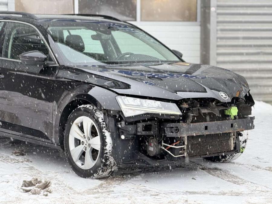 Black Skoda SuperB 2020 in Kaunas, with an engine capacity of 1.40 L and mileage of 178 thousand km for 9800 €, photo 2 on AUTOMOTO.COM.LV