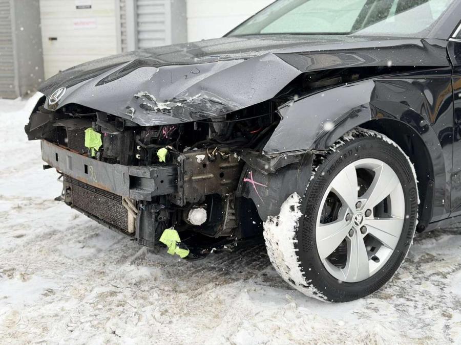 Black Skoda SuperB 2020 in Kaunas, with an engine capacity of 1.40 L and mileage of 178 thousand km for 9800 €, photo 5 on AUTOMOTO.COM.LV