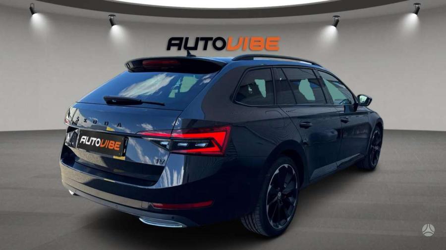 Black Skoda SuperB 2020 in Vilnius, with an engine capacity of 1.40 L and mileage of 127 thousand km for 20989 €, photo 5 on AUTOMOTO.COM.LV