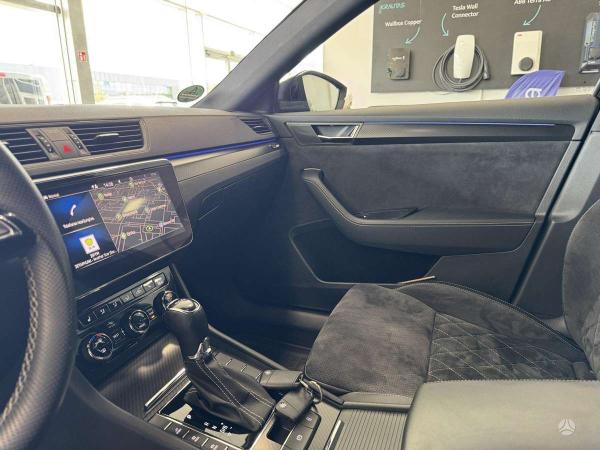 Black Skoda SuperB 2020 in Vilnius, with an engine capacity of 1.40 L and mileage of 127 thousand km for 20989 €, photo 10 on AUTOMOTO.COM.LV