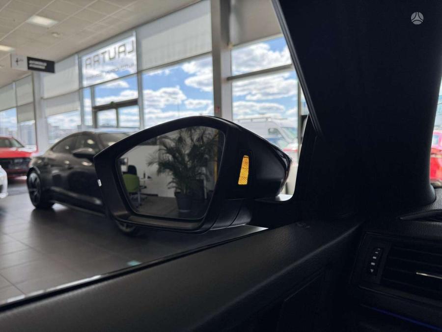Black Skoda SuperB 2020 in Vilnius, with an engine capacity of 1.40 L and mileage of 127 thousand km for 20989 €, photo 12 on AUTOMOTO.COM.LV