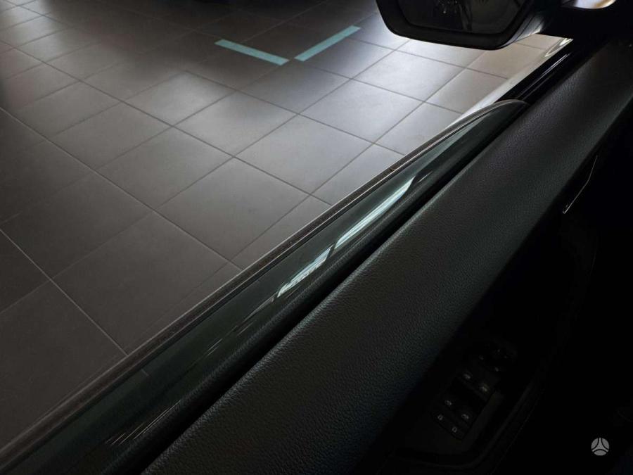 Black Skoda SuperB 2020 in Vilnius, with an engine capacity of 1.40 L and mileage of 127 thousand km for 20989 €, photo 26 on AUTOMOTO.COM.LV