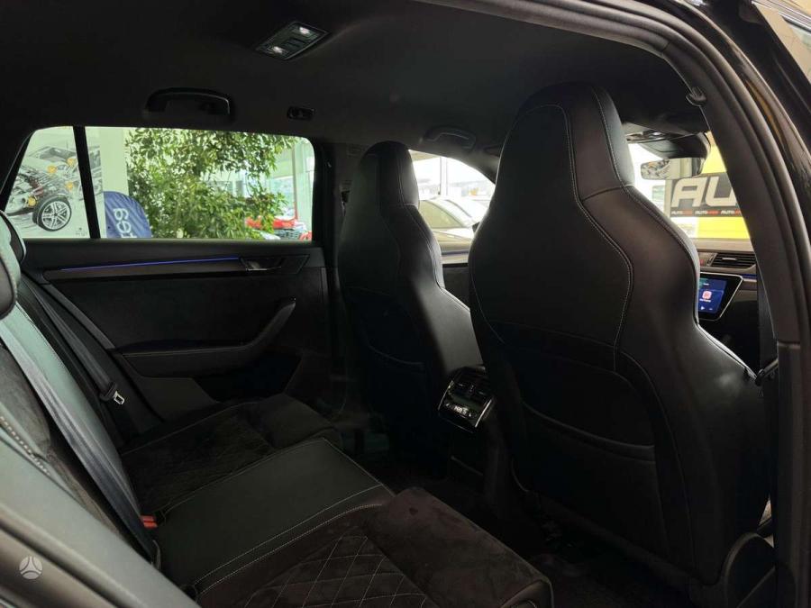 Black Skoda SuperB 2020 in Vilnius, with an engine capacity of 1.40 L and mileage of 127 thousand km for 20989 €, photo 31 on AUTOMOTO.COM.LV