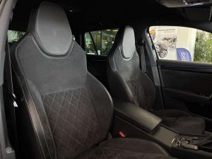 Black Skoda SuperB 2020 in Vilnius, with an engine capacity of 1.40 L and mileage of 127 thousand km for 20989 €, photo 35 on AUTOMOTO.COM.LV