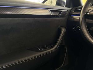 Black Skoda SuperB 2020 in Vilnius, with an engine capacity of 1.40 L and mileage of 127 thousand km for 20989 €, photo 37 on AUTOMOTO.COM.LV