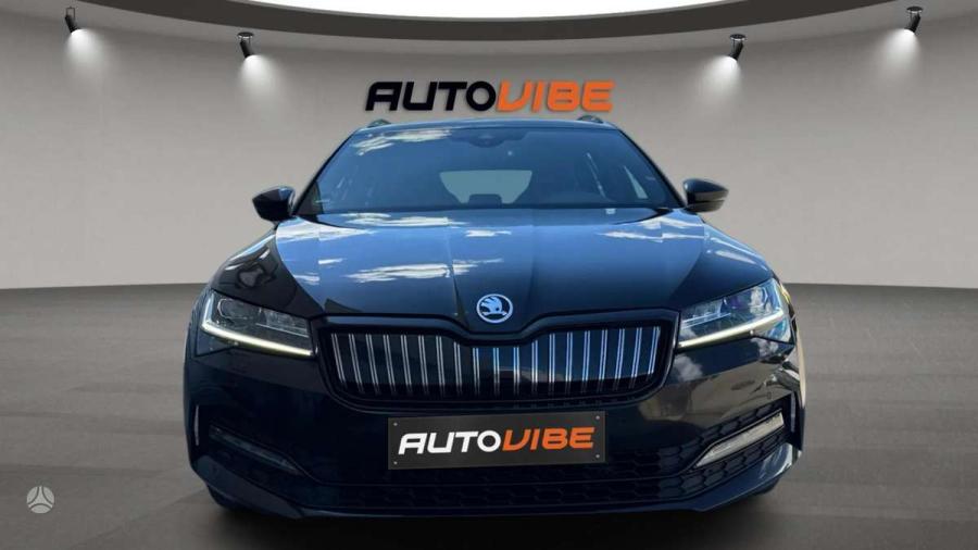 Black Skoda SuperB 2020 in Vilnius, with an engine capacity of 1.40 L and mileage of 127 thousand km for 20989 €, photo 7 on AUTOMOTO.COM.LV