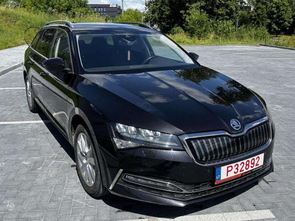 Black Skoda SuperB 2020 in Vilnius, with an engine capacity of 1.40 L and mileage of 200 thousand km for 14896 €, photo 3 on AUTOMOTO.COM.LV
