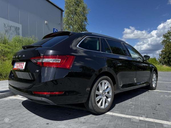 Black Skoda SuperB 2020 in Vilnius, with an engine capacity of 1.40 L and mileage of 200 thousand km for 14896 €, photo 10 on AUTOMOTO.COM.LV