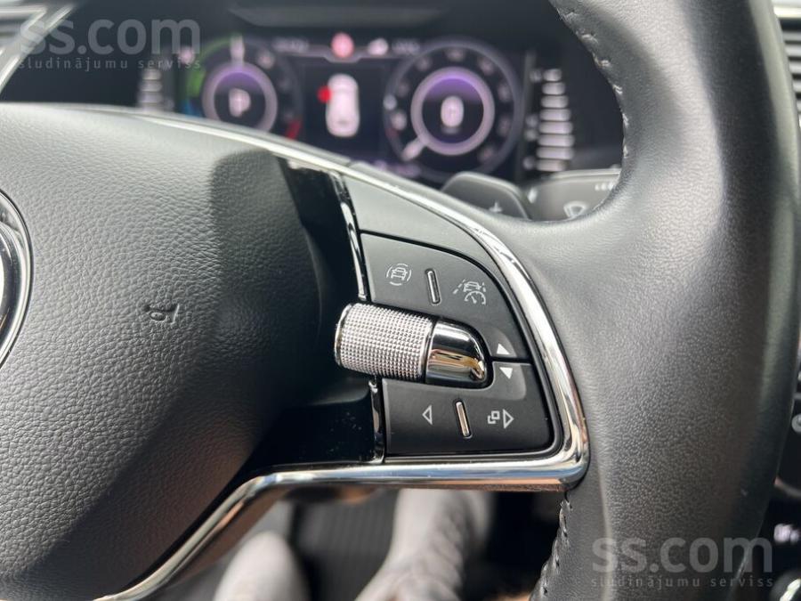 Melns Skoda SuperB 2020 Liepāja, ar dzinēja tilpumu 1.40 L un nobraukumu 142 tūkst. km par 18999 €, foto 19 vietnē AUTOMOTO.COM.LV