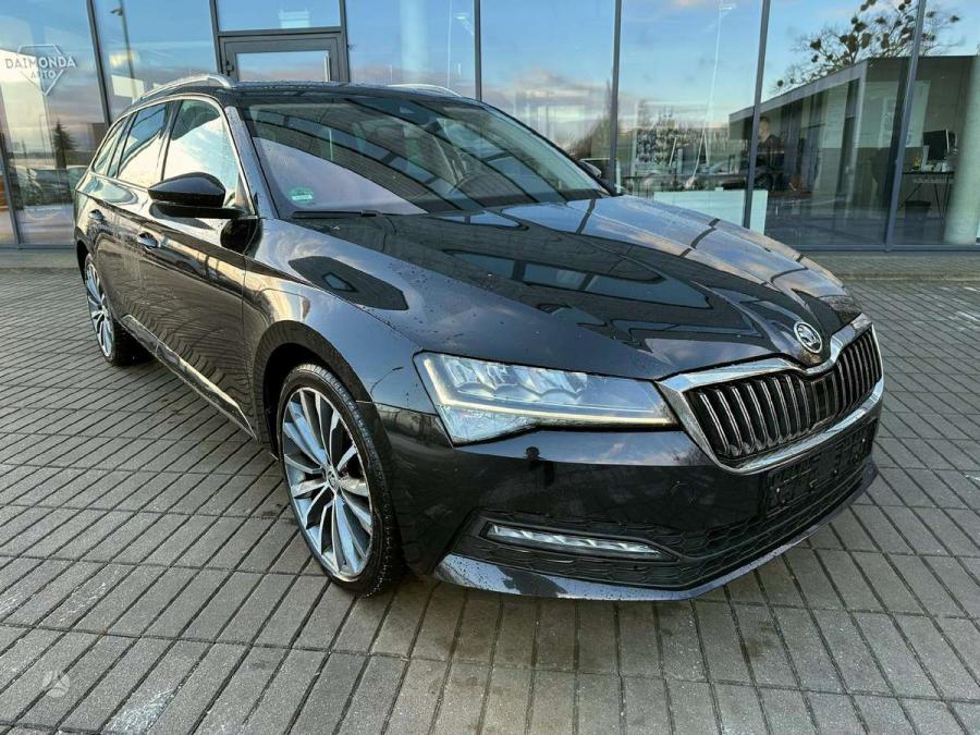 Black Skoda SuperB 2021 in Kaunas, with an engine capacity of 1.50 L and mileage of 187 thousand km for 16600 €, photo 3 on AUTOMOTO.COM.LV