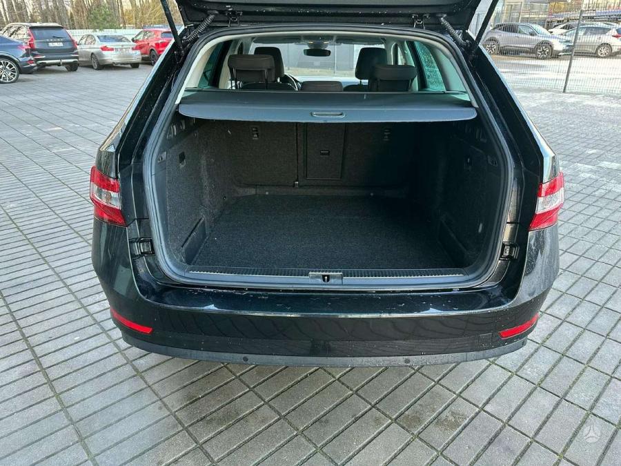 Black Skoda SuperB 2021 in Kaunas, with an engine capacity of 1.50 L and mileage of 187 thousand km for 16600 €, photo 15 on AUTOMOTO.COM.LV