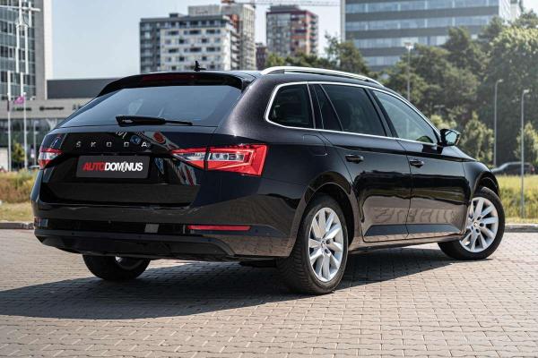 Black Skoda SuperB 2021 in Vilnius, with an engine capacity of 1.97 L and mileage of 172 thousand km for 17000 €, photo 7 on AUTOMOTO.COM.LV