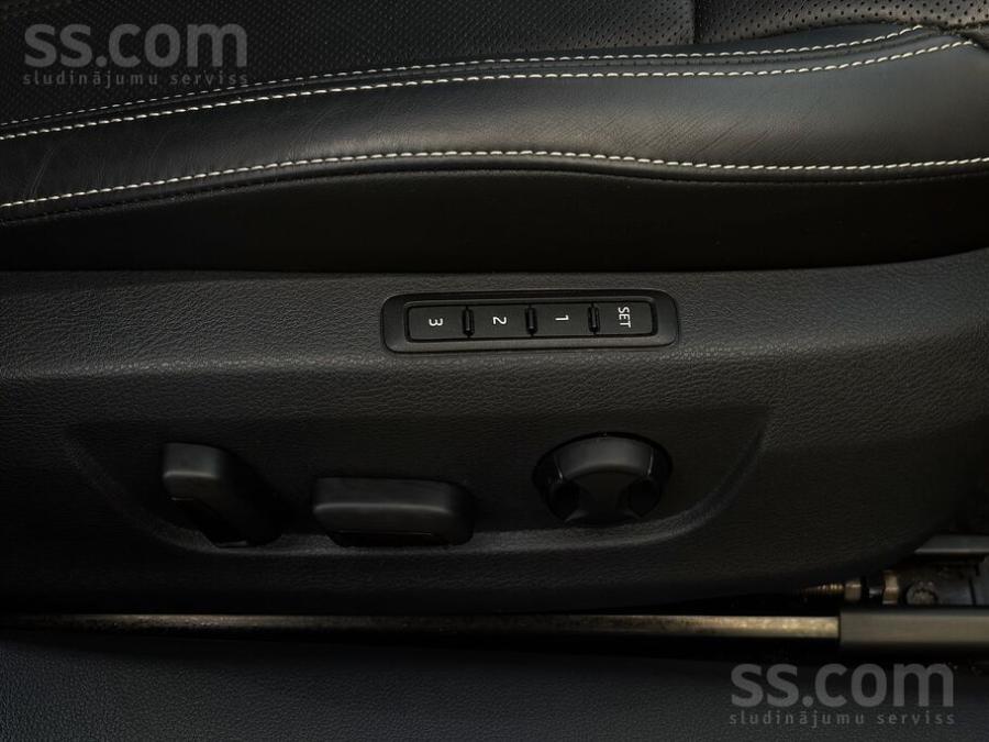 Black Skoda SuperB 2021 in Riga, with an engine capacity of 2.00 L and mileage of 127 thousand km for 28000 €, photo 17 on AUTOMOTO.COM.LV