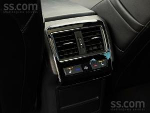 Black Skoda SuperB 2021 in Riga, with an engine capacity of 2.00 L and mileage of 127 thousand km for 28000 €, photo 23 on AUTOMOTO.COM.LV