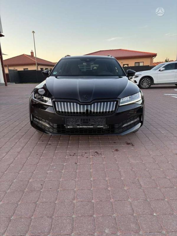 Black Skoda SuperB 2021 in Klaipeda, with an engine capacity of 1.40 L and mileage of 122 thousand km for 23000 €, photo 2 on AUTOMOTO.COM.LV