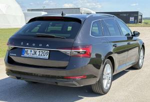 Melns Skoda SuperB 2021 Raseiniai, ar dzinēja tilpumu 1.97 L un nobraukumu 290 tūkst. km par 12400 €, foto 4 vietnē AUTOMOTO.COM.LV