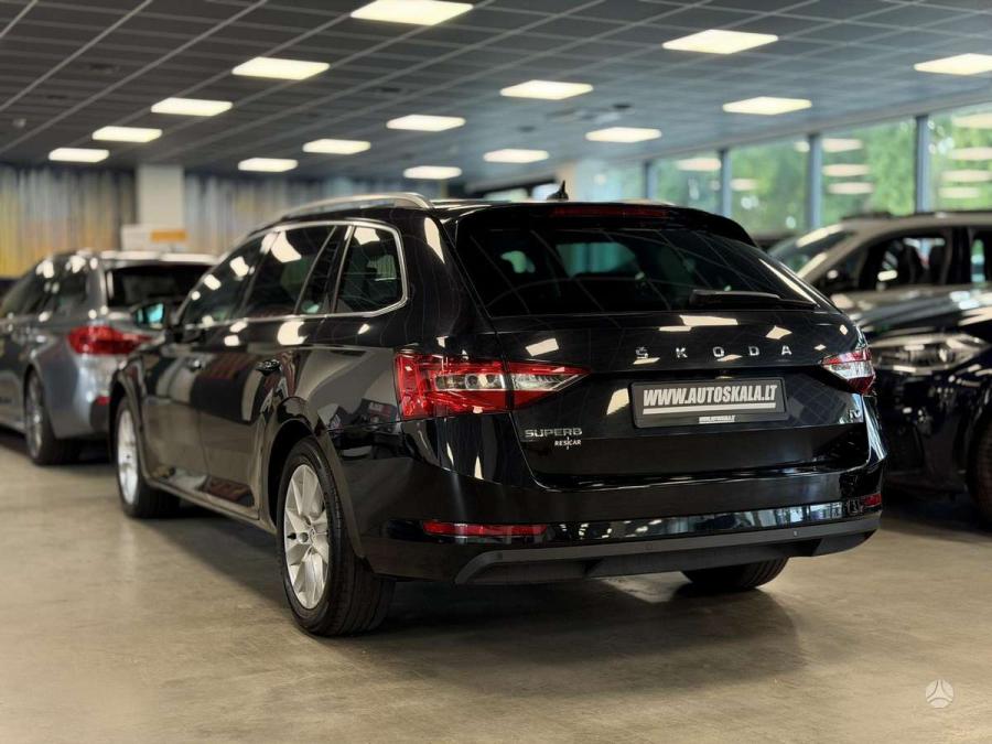 Black Skoda SuperB 2021 in Klaipeda, with an engine capacity of 1.40 L and mileage of 74 thousand km for 19950 €, photo 8 on AUTOMOTO.COM.LV