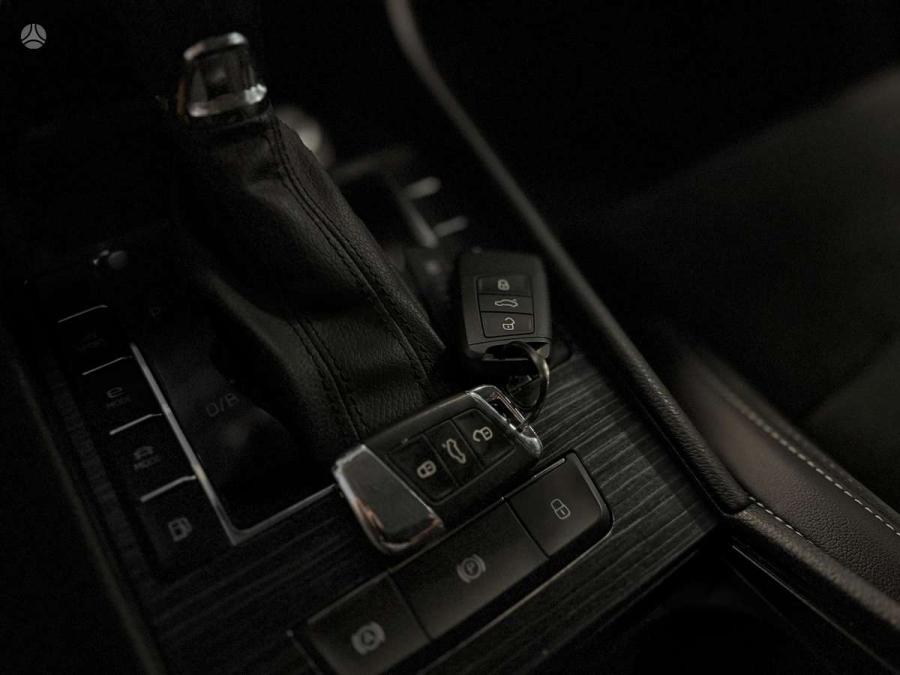 Black Skoda SuperB 2021 in Klaipeda, with an engine capacity of 1.40 L and mileage of 74 thousand km for 19950 €, photo 36 on AUTOMOTO.COM.LV