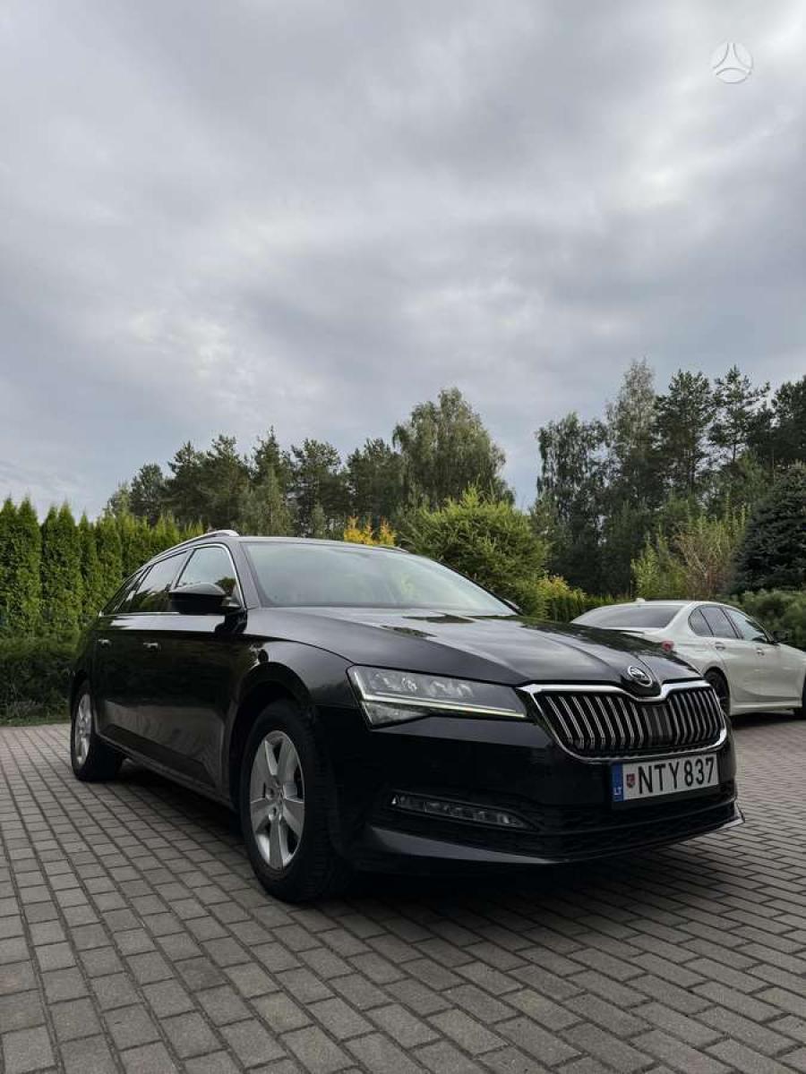 Black Skoda SuperB 2021 in Vilnius, with an engine capacity of 1.97 L and mileage of 286 thousand km for 11400 €, photo 4 on AUTOMOTO.COM.LV