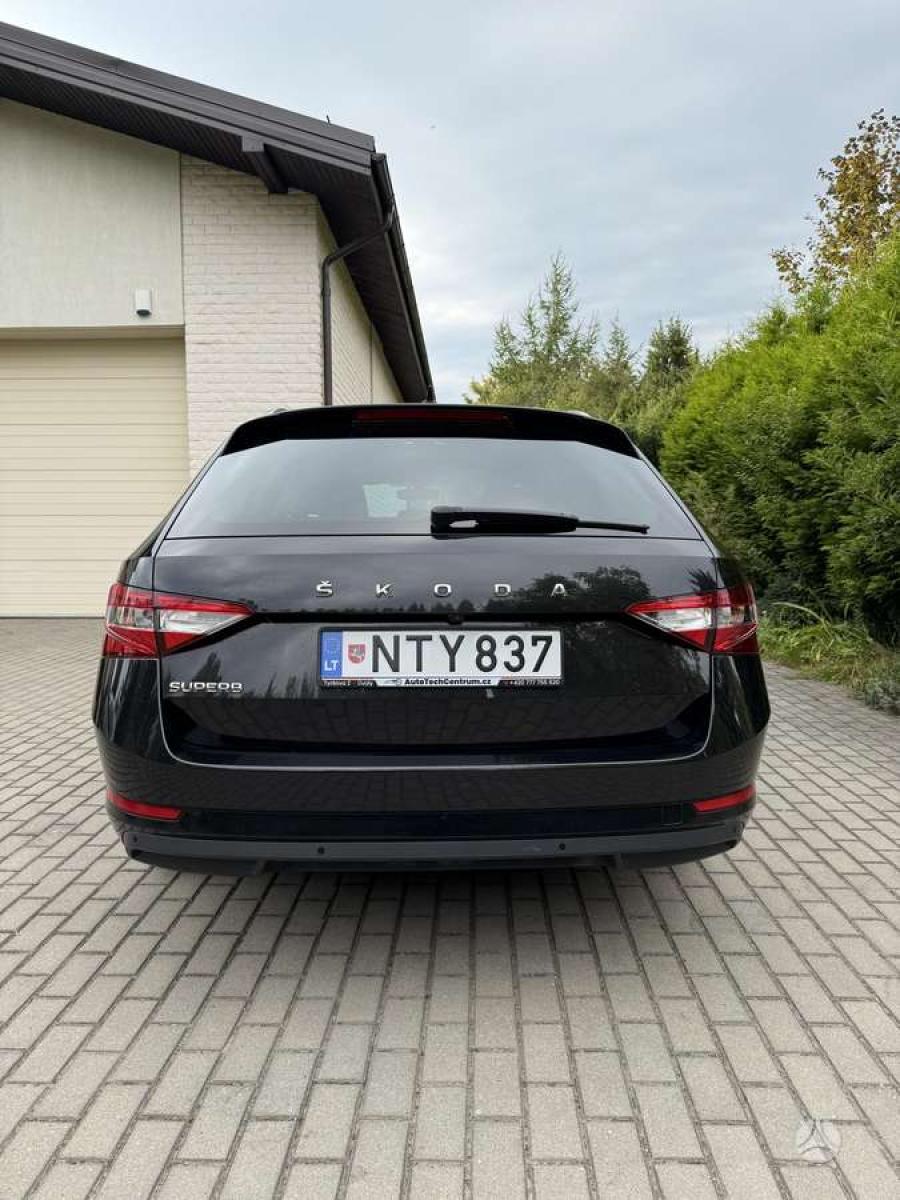 Black Skoda SuperB 2021 in Vilnius, with an engine capacity of 1.97 L and mileage of 286 thousand km for 11400 €, photo 6 on AUTOMOTO.COM.LV