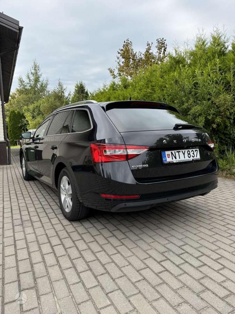 Black Skoda SuperB 2021 in Vilnius, with an engine capacity of 1.97 L and mileage of 286 thousand km for 11400 €, photo 7 on AUTOMOTO.COM.LV