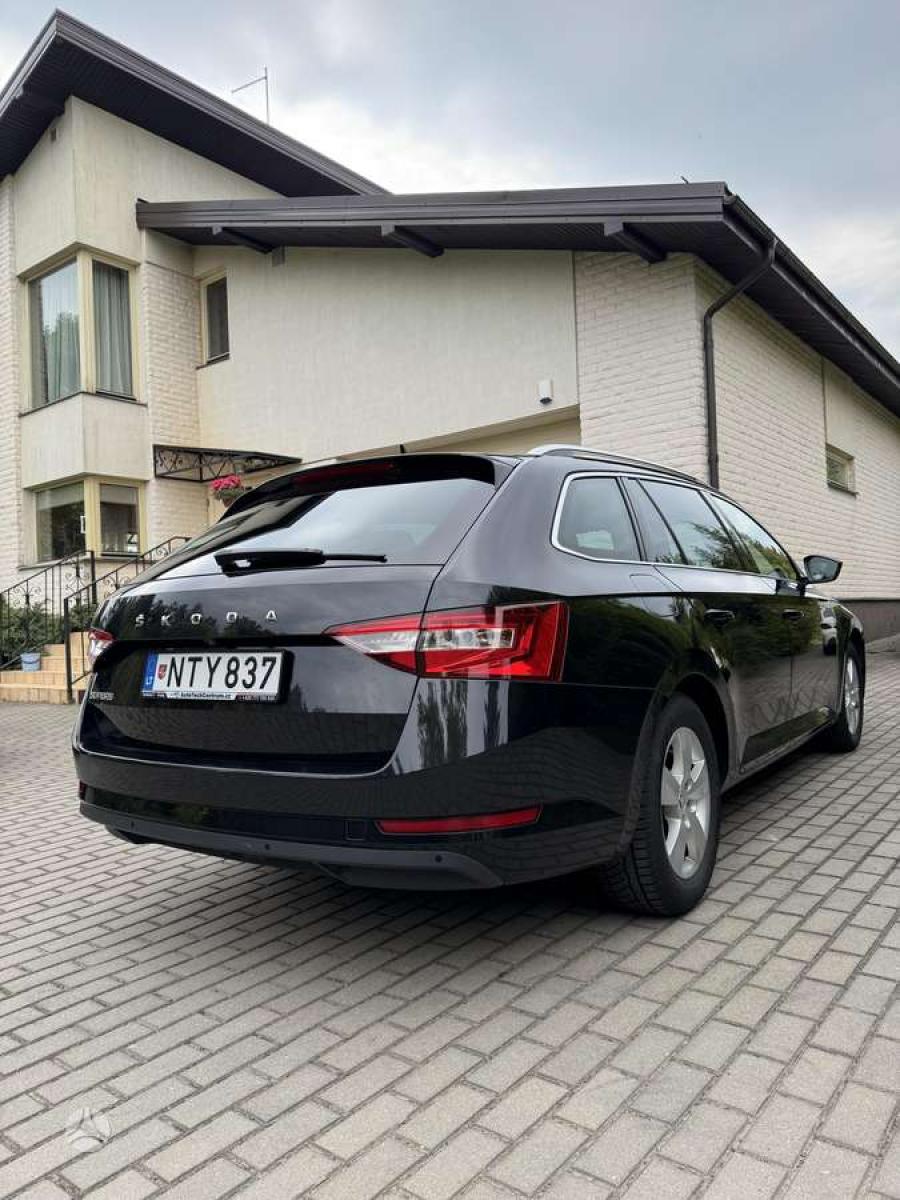 Black Skoda SuperB 2021 in Vilnius, with an engine capacity of 1.97 L and mileage of 286 thousand km for 11400 €, photo 8 on AUTOMOTO.COM.LV