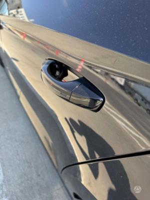 Black Skoda SuperB 2021 in Vilnius, with an engine capacity of 1.97 L and mileage of 286 thousand km for 11400 €, photo 10 on AUTOMOTO.COM.LV