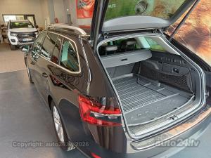 Black Skoda SuperB 2021 in Tallinn, with an engine capacity of 1.40 L and mileage of 108 thousand km for 23900 €, photo 5 on AUTOMOTO.COM.LV