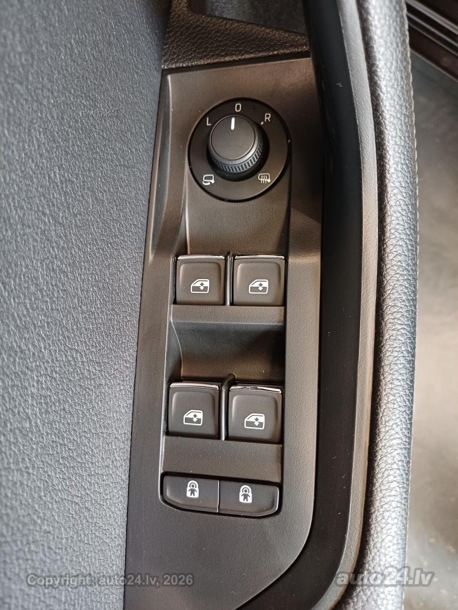 Black Skoda SuperB 2021 in Tallinn, with an engine capacity of 1.40 L and mileage of 108 thousand km for 23900 €, photo 23 on AUTOMOTO.COM.LV