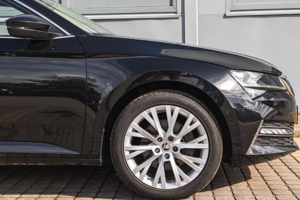 Black Skoda SuperB 2021 in Ventspils, with an engine capacity of 1.40 L and mileage of 115 thousand km for 23950 €, photo 10 on AUTOMOTO.COM.LV