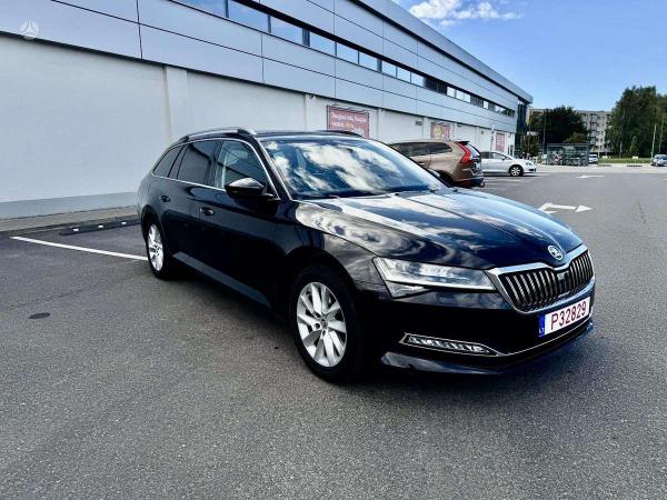 Black Skoda SuperB 2021 in Utena, with an engine capacity of 1.97 L and mileage of 222 thousand km for 16400 €, photo 4 on AUTOMOTO.COM.LV
