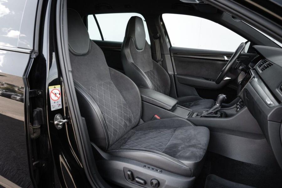 Black Skoda SuperB 2021 in Riga, with an engine capacity of 1.40 L and mileage of 106 thousand km for 22900 €, photo 8 on AUTOMOTO.COM.LV