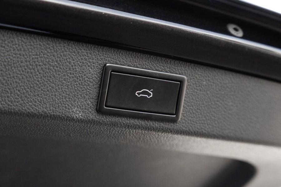 Black Skoda SuperB 2021 in Riga, with an engine capacity of 1.40 L and mileage of 106 thousand km for 22900 €, photo 14 on AUTOMOTO.COM.LV