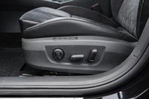 Black Skoda SuperB 2021 in Riga, with an engine capacity of 1.40 L and mileage of 106 thousand km for 22900 €, photo 16 on AUTOMOTO.COM.LV