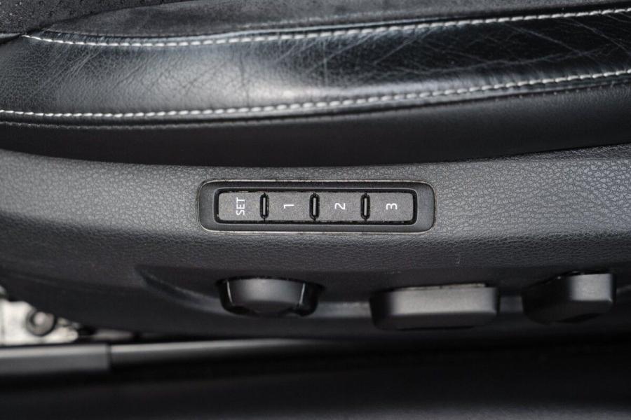 Black Skoda SuperB 2021 in Riga, with an engine capacity of 1.40 L and mileage of 106 thousand km for 22900 €, photo 17 on AUTOMOTO.COM.LV